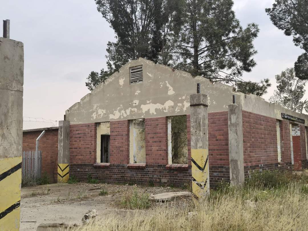 Hutchinson-treinstasie se verval bedreig hele dorp, sê DA | Netwerk24