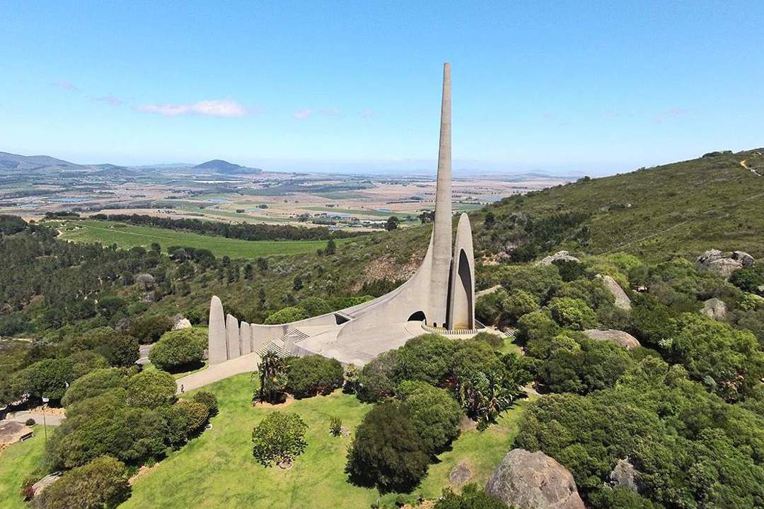 Taalmonument is 50 en vier metamorfose | Netwerk24