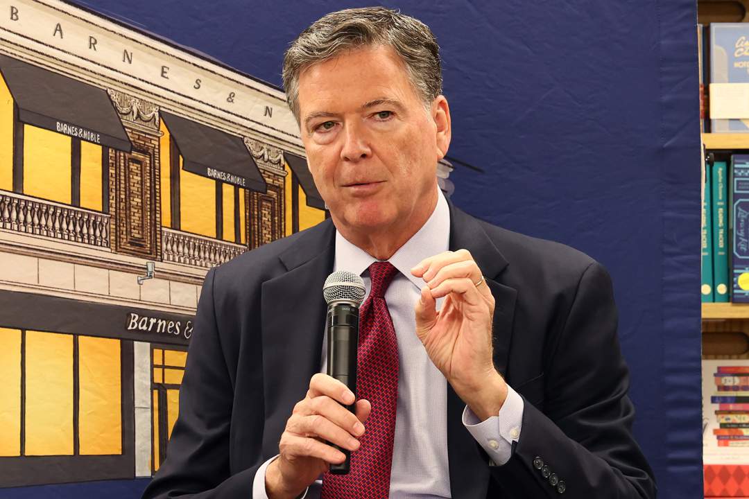 Oudhoof van FBI pleit onskuldig op Trump-aanklagte | Netwerk24