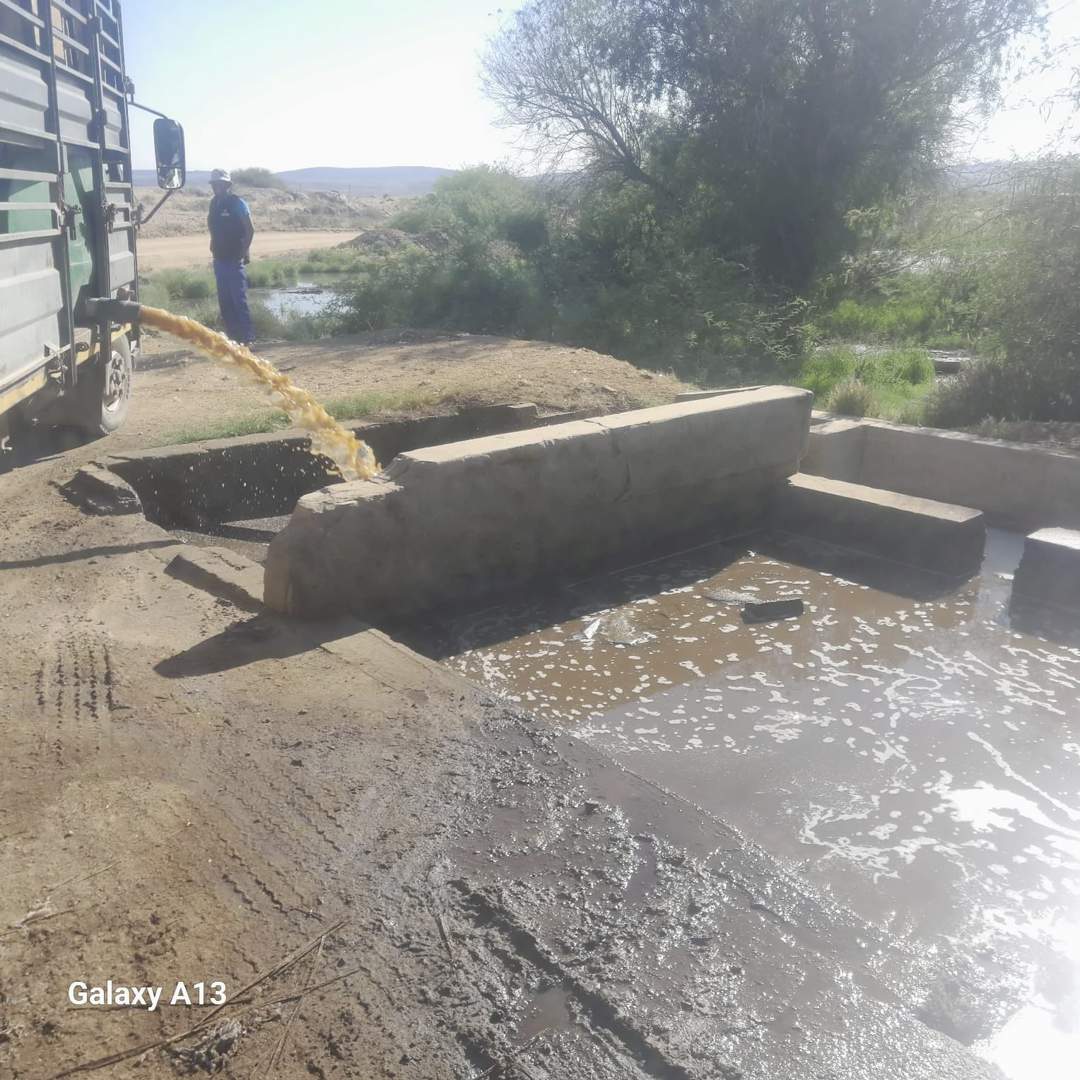 Dit stink in Kakamas: Groen Skerpioene gevra om op te tree | Netwerk24