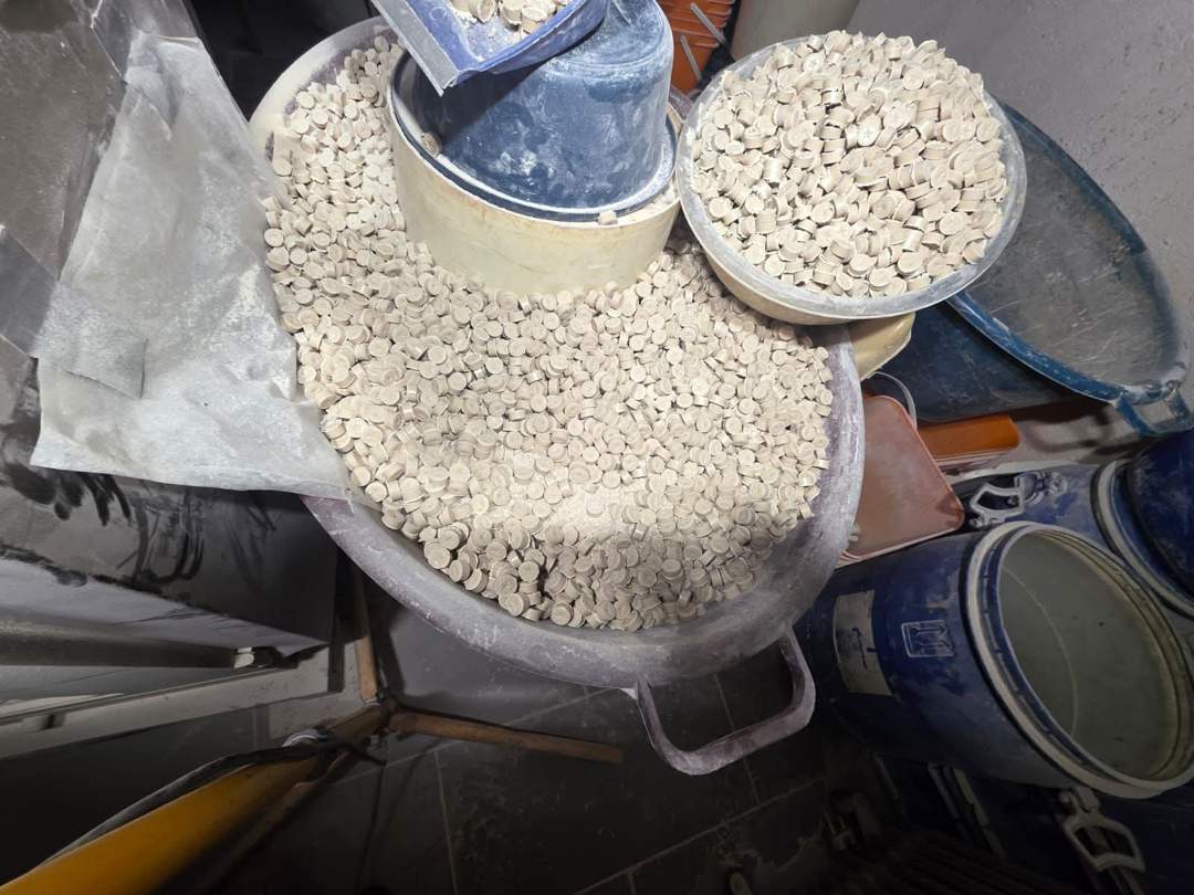 Miljoene rande se Mandrax in laboratorium ontdek | Netwerk24