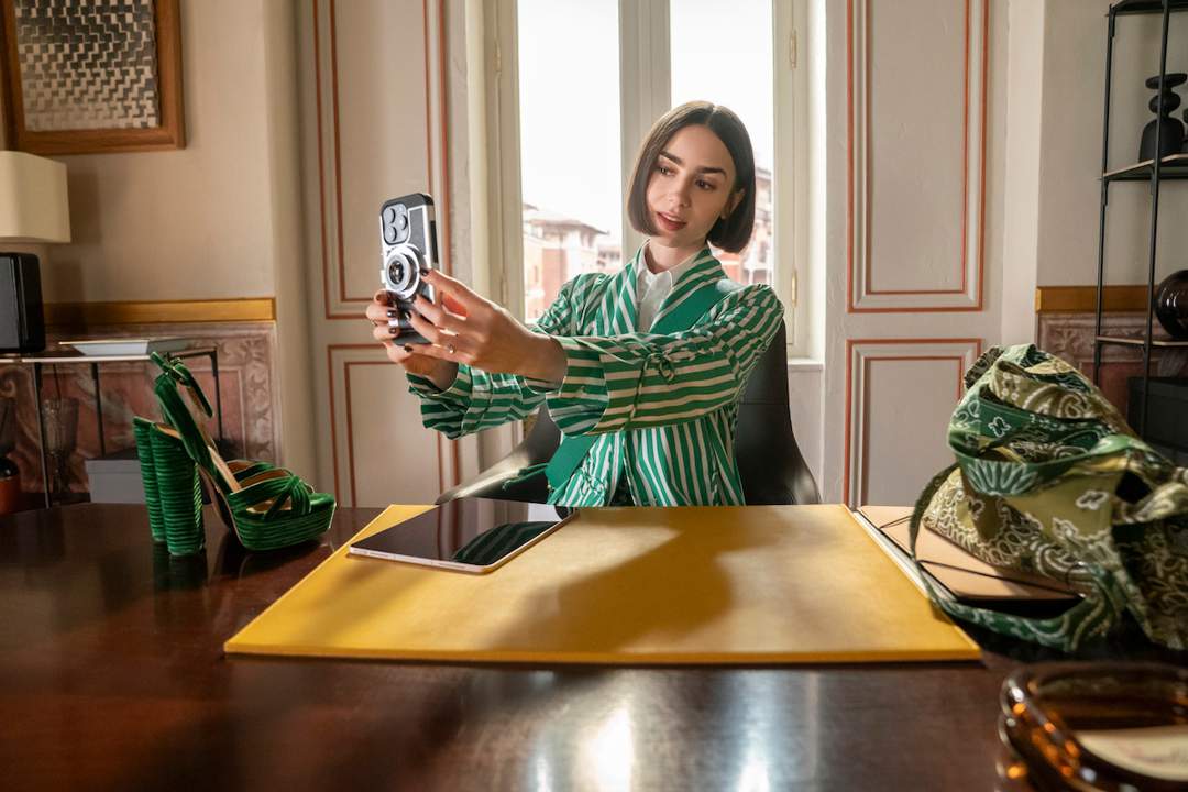 RESENSIE | ‘Emily in Paris’ se 5de seisoen afgewater | Netwerk24