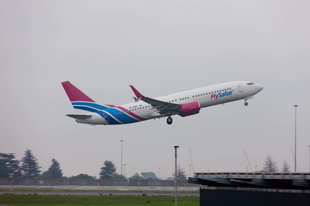 Raai wie is saam met FlySafair die stiptelikste in Afrika en Midde ...