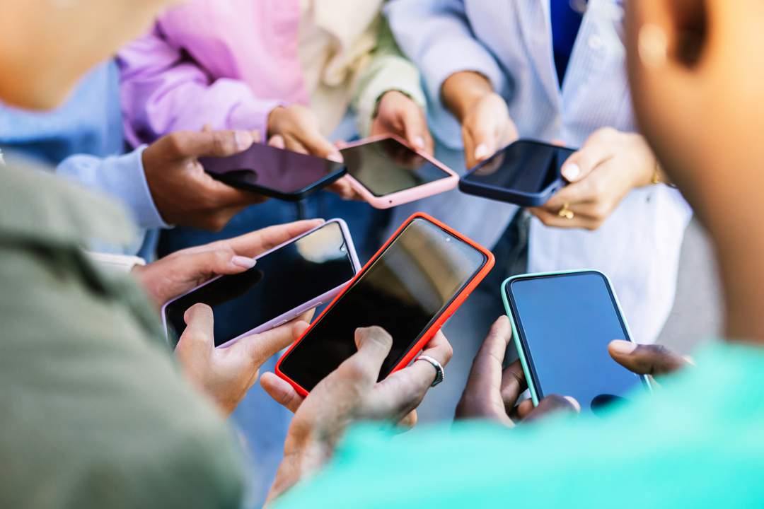 Sosiale media en kinders: Maatskappye in hof oor ‘verslawing’ | Netwerk24