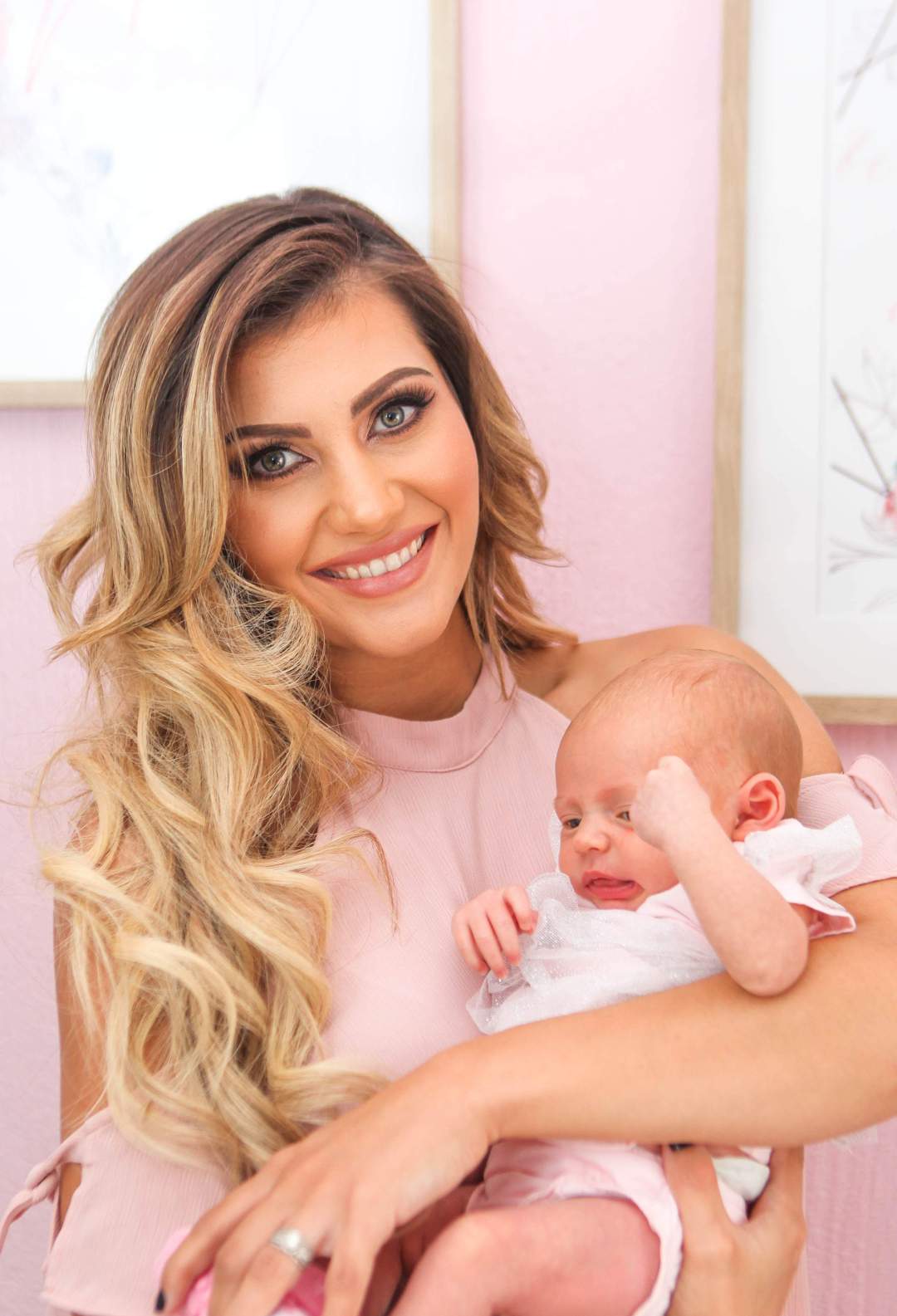 Wie is jou helde? Charlize Berg beantwoord HG se flitsvrae | Netwerk24