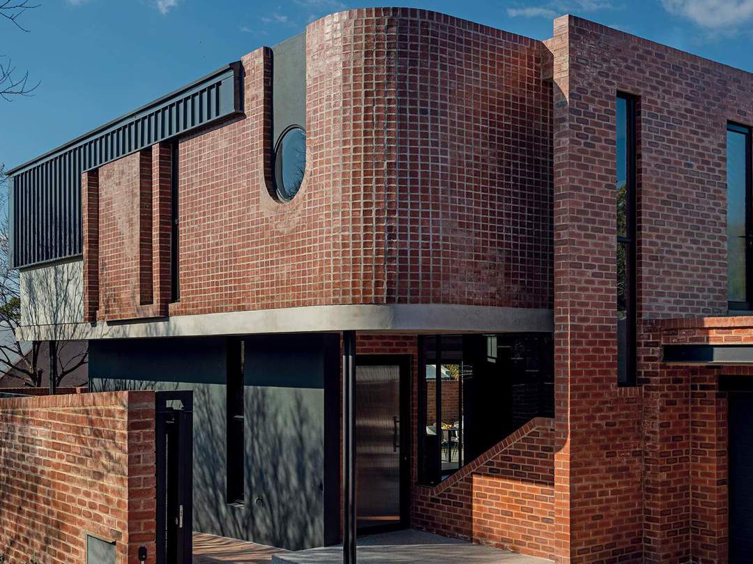 Kyk hier: Ou 60’s huis kry nuwe kurwes! | Netwerk24