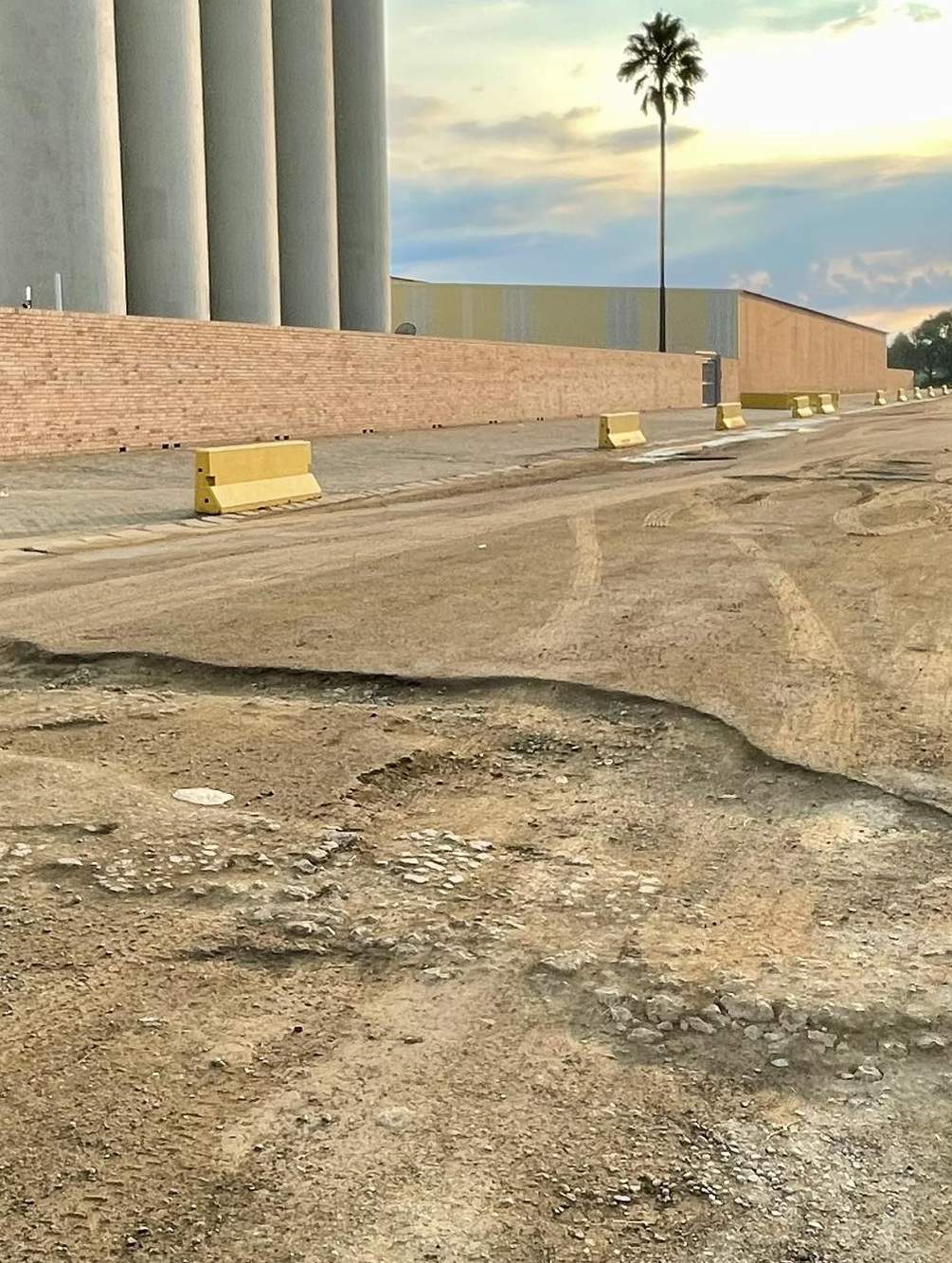 Kroonstad ‘op rand van ineenstorting’ oor paaie | Netwerk24