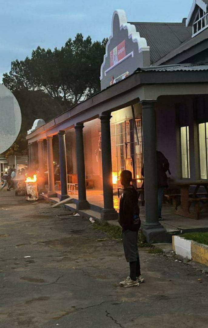 Polisie moet dringend ingryp ná onrus in Boshof, eis DA | Netwerk24