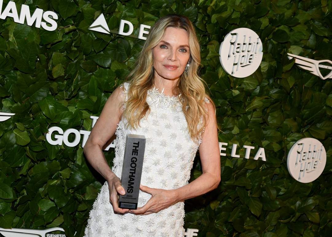 Van Michelle Pfeiffer tot Lili Reinhart: Sterre skitter by Gotham se TV ...